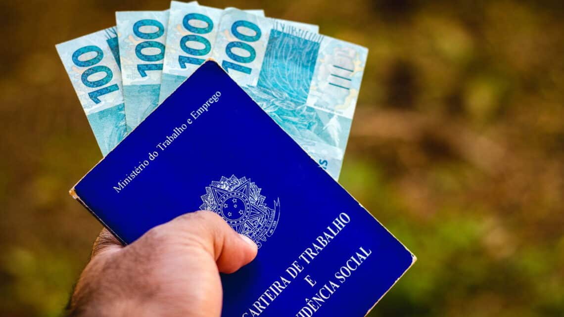 Nova lei trabalhista começa a valer no dia primeiro de julho - Terra ... Nova lei trabalhista começa a valer no dia primeiro de julho - Terra ...