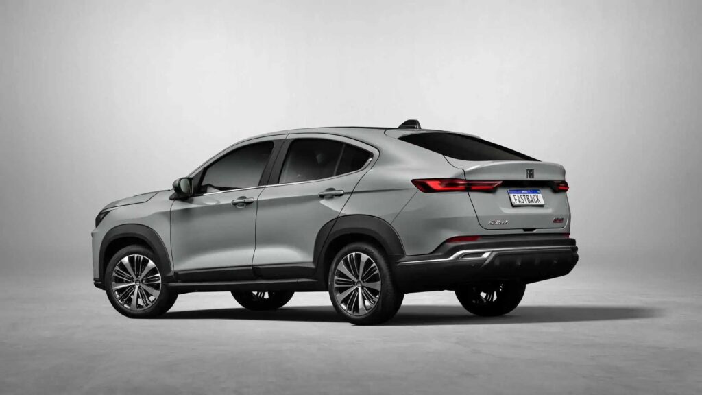 Fiat Pulse e Fastback híbridos chegam em novembro: consumo e detalhes ...