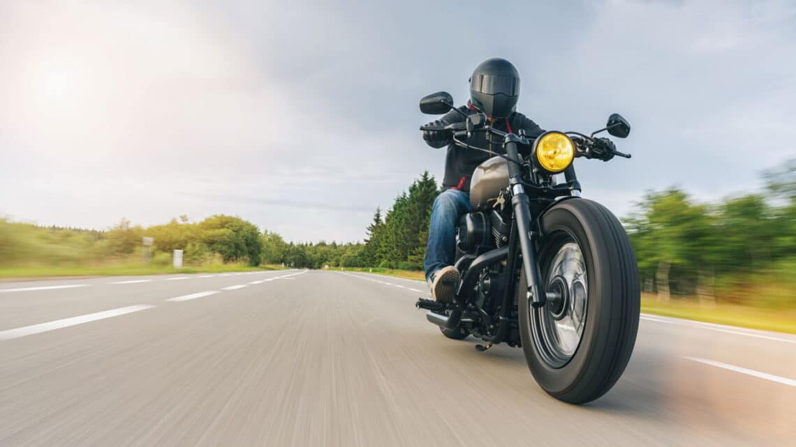 COMUNICADO GERAL (19/01): regras do uso do capacete para motociclistas ...
