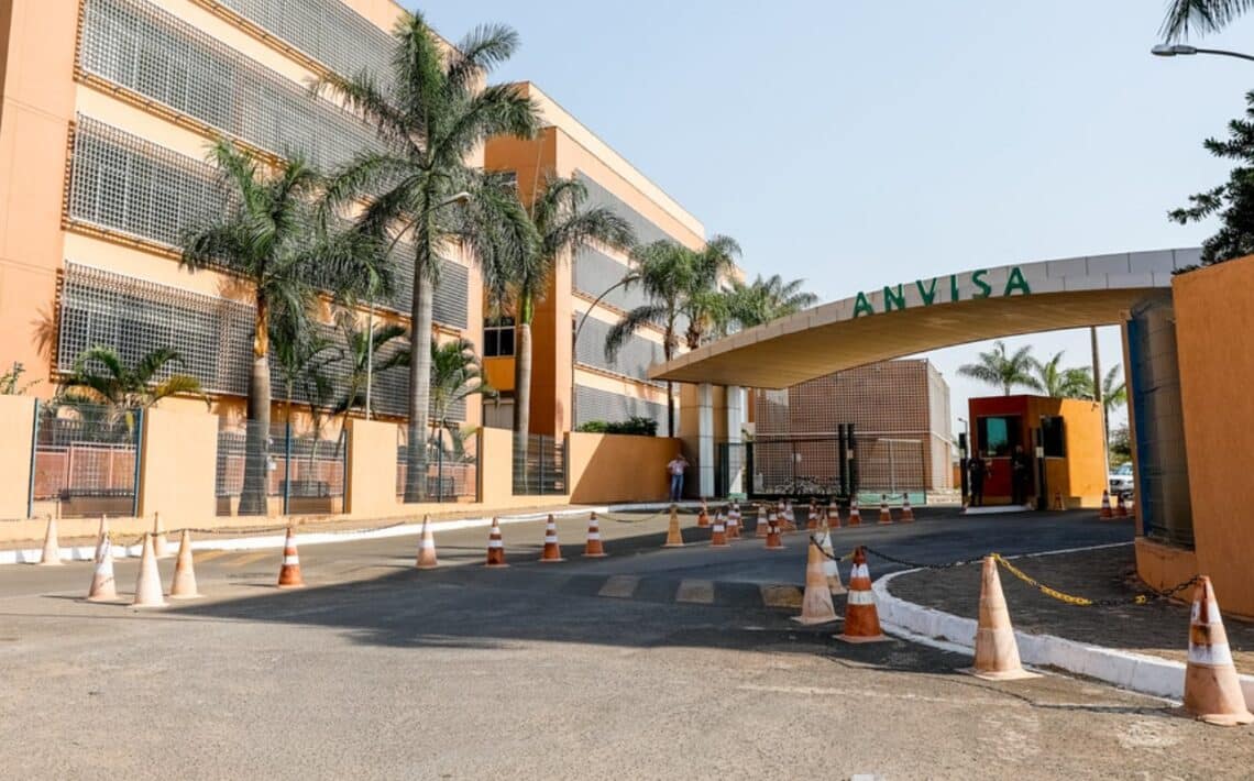 Alerta! Anvisa anuncia proibição de sabonete popular entre milhões de ...