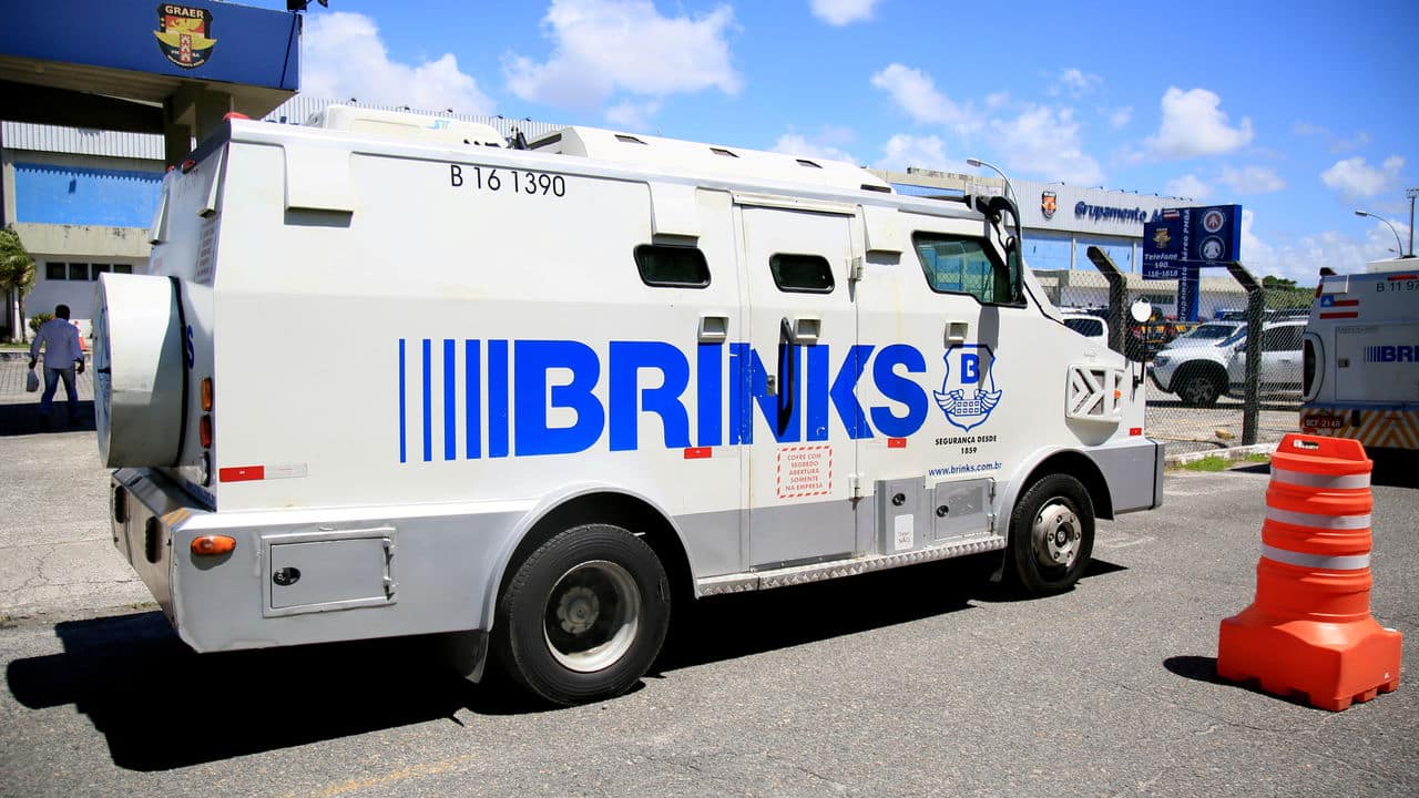 Ter um carro-forte no Brasil é possível? Leia e descubra. - Terra ...