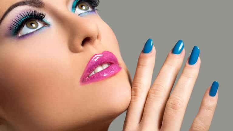 Rímel colorido é a nova moda do momento! - Terra Brasil Notícias