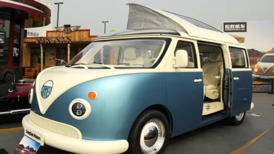 Chineses lançam "Kombi futurista" de 8 portas com alta tecnologia da ...