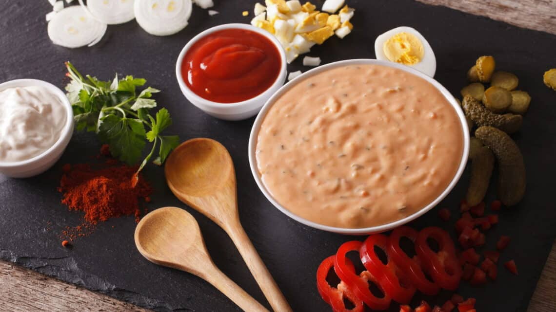 Molho rosé pronto em 5 minutos para deixar seus pratos irresistíveis ...