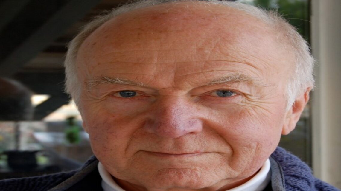 Morre aos 92 anos Donald Douglas, ator que marcou a trilogia Bridget ...